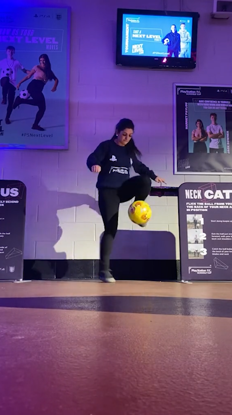 Perfect Ball Control in an Elegant Juggling Performance – Soccer