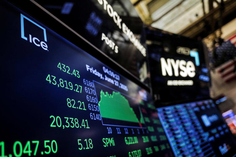 Is the stock market open or closed on 4th of July? See full holiday ...