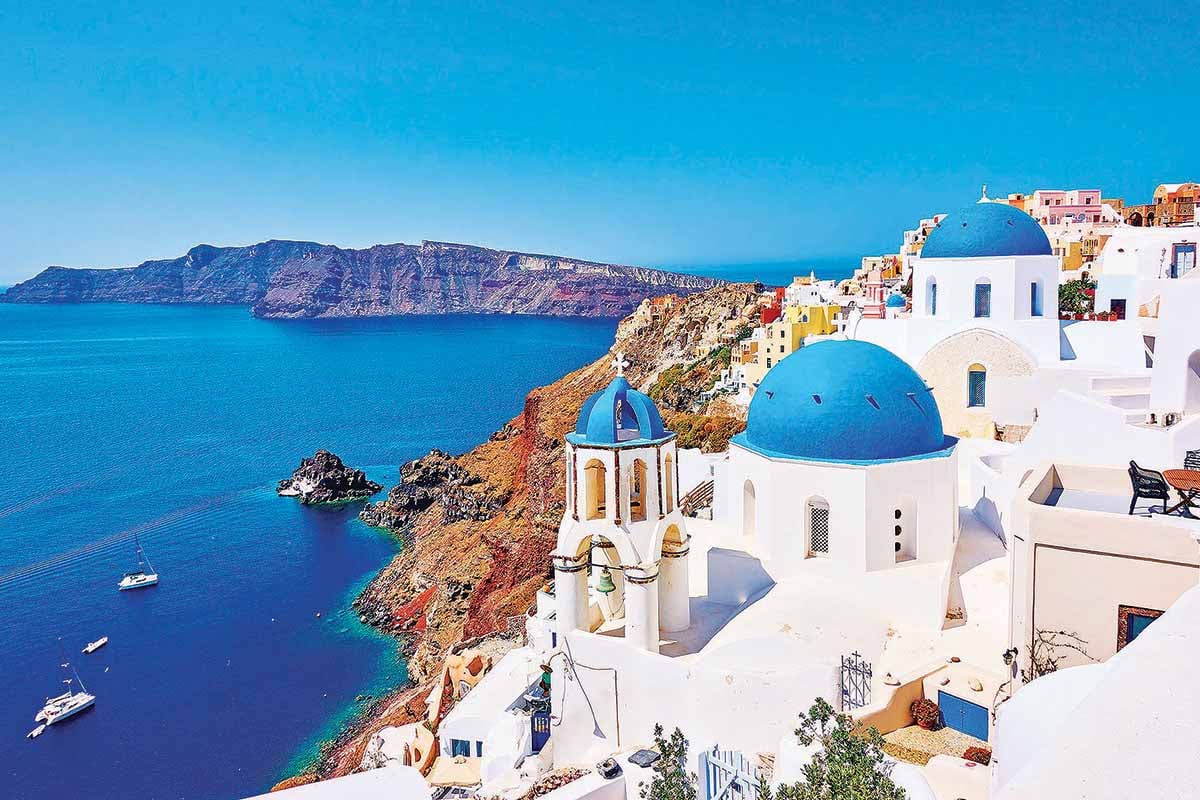 Επίσημη ανακήρυξη της Αγίας Ειρήνης ως Πολιούχου της Σαντορίνης