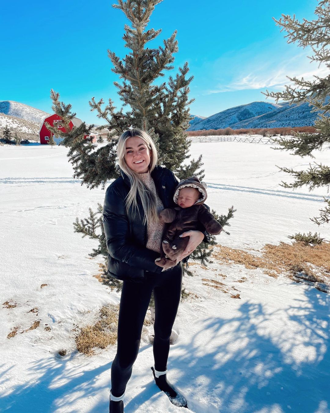 DWTS' Lindsay Arnold and Sam Cusick's sweetest photos with 3 kids