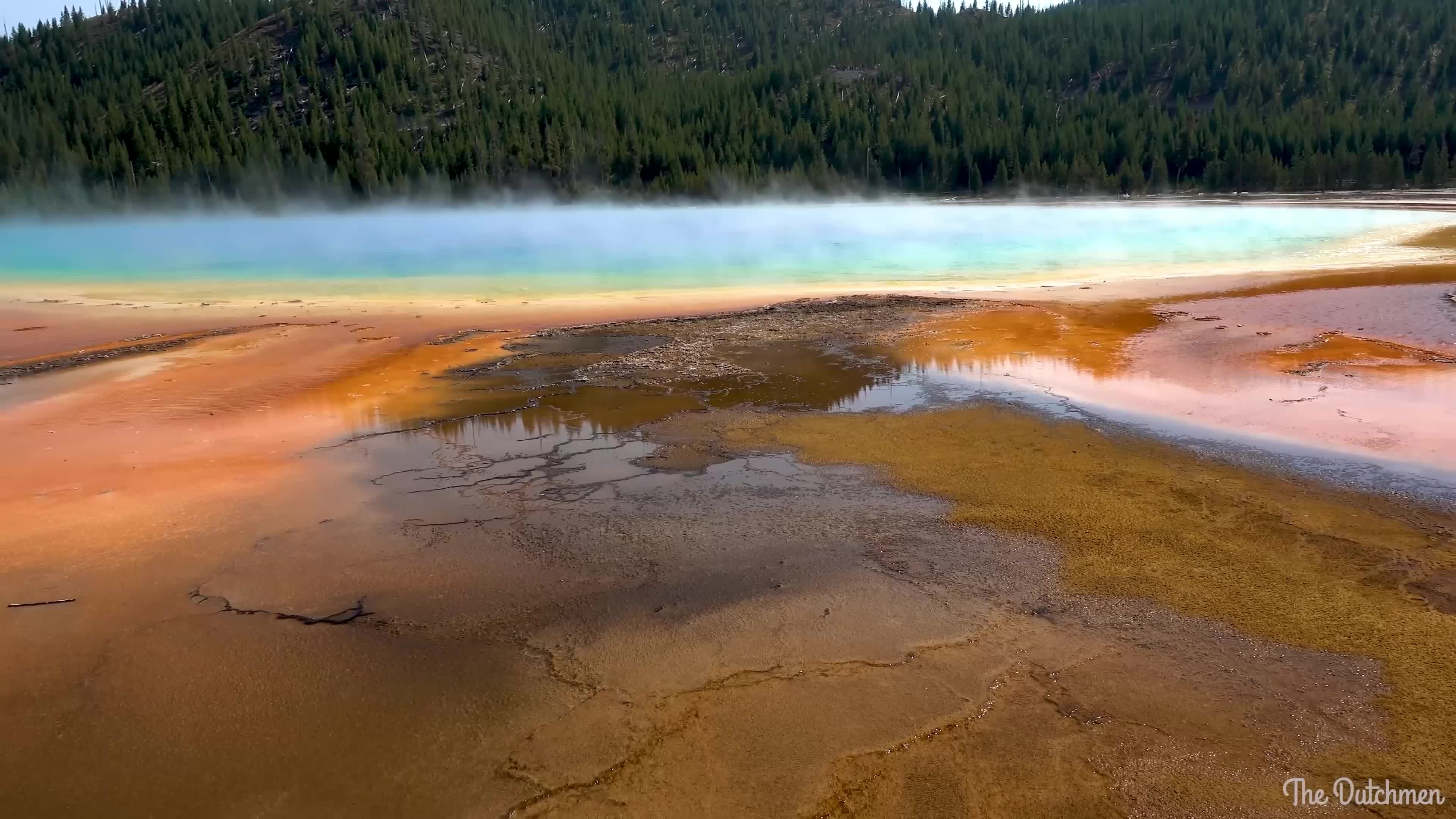 Yellowstone (4K) – El Géiser Old Faithful y la Naturaleza Salvaje