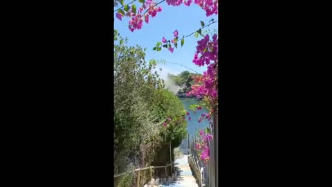 Italy: Punta Pennata Ridge Collapses After M4.6 Earthquake Hits Campi ...