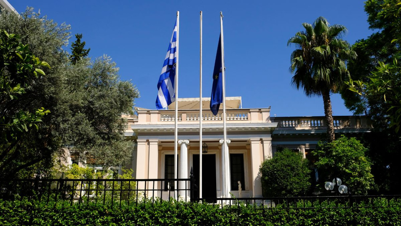 Κυβερνητικές πηγές για δημοσίευμα «Καθημερινής»: Στο ΠΑΣΟΚ διαβάζουν τα ...