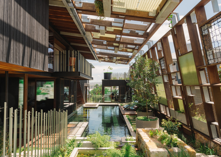 5 Trends for Home Swimming Pools That Make for Cool Dips, but Even ...