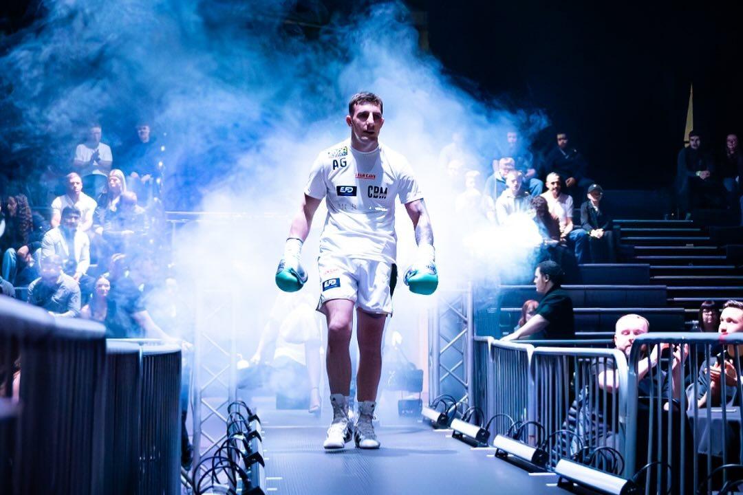 Blades boxer is ready to go again