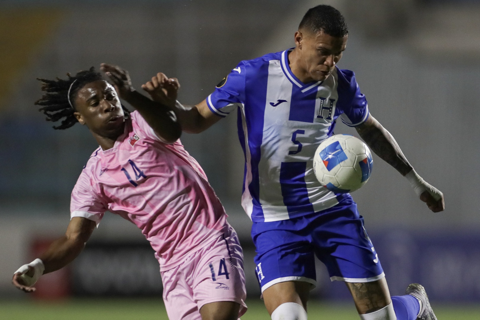 El Levante ficha al hondureño Arriaga, traspasado desde el Partizan