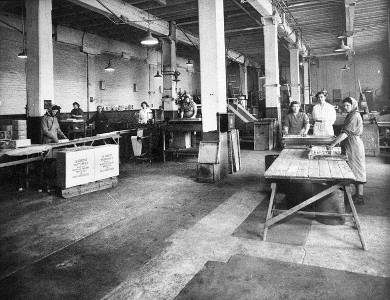 Here are 13 retro photos of factory scenes in Hartlepool and Peterlee ...