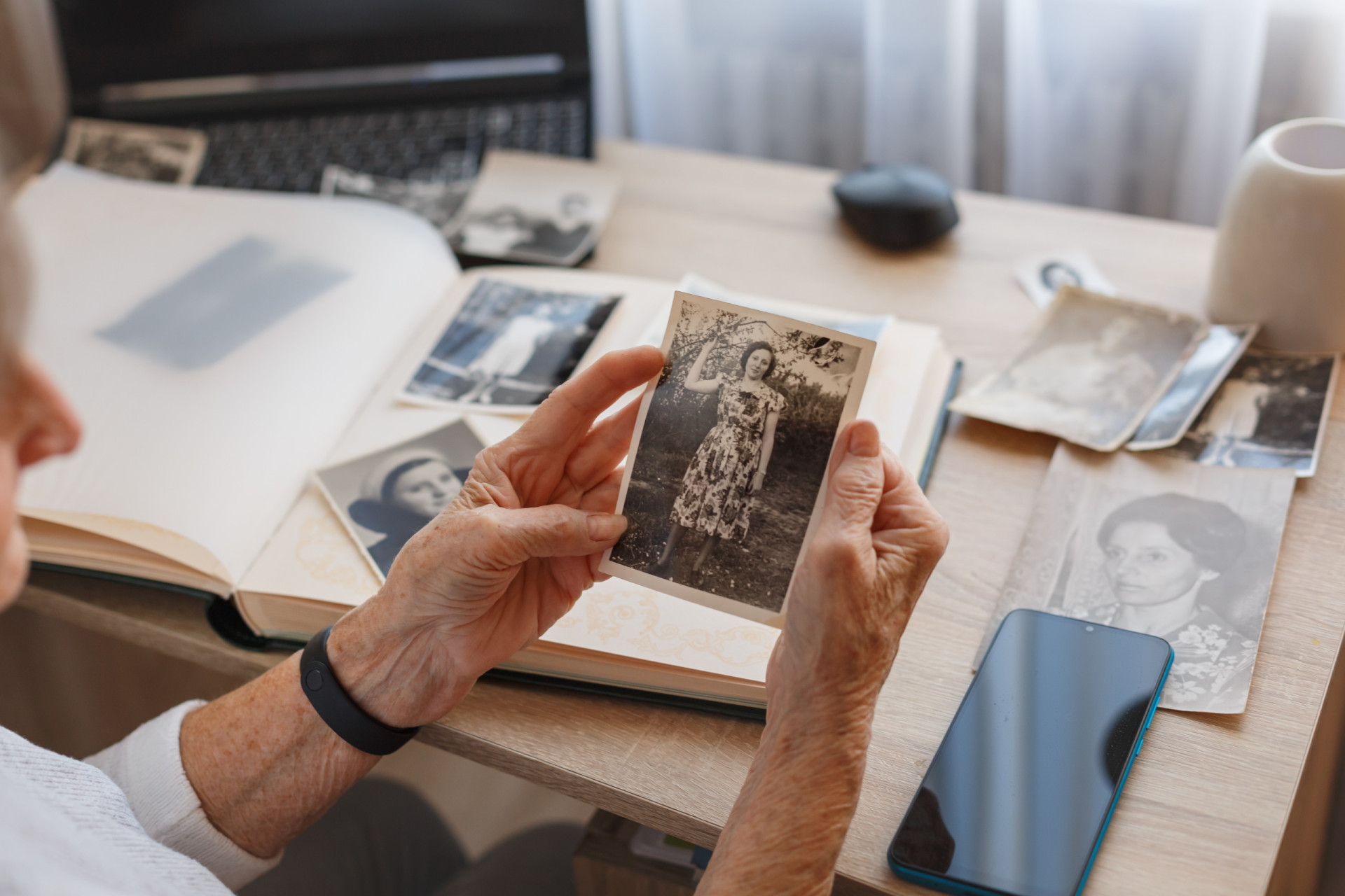 What are the five stages of memory?