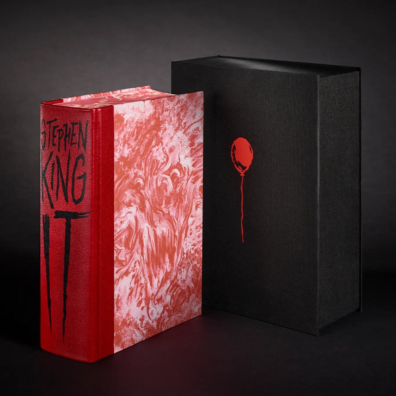 The Folio Society's IT by Stephen King - Image Gallery