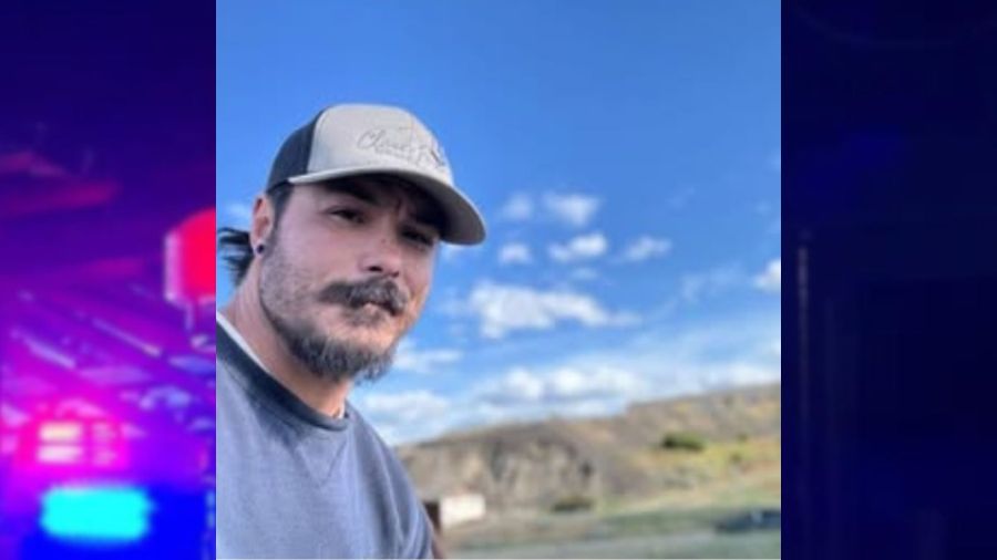 Blood on truck ties Travis Decker to crime scene, police say