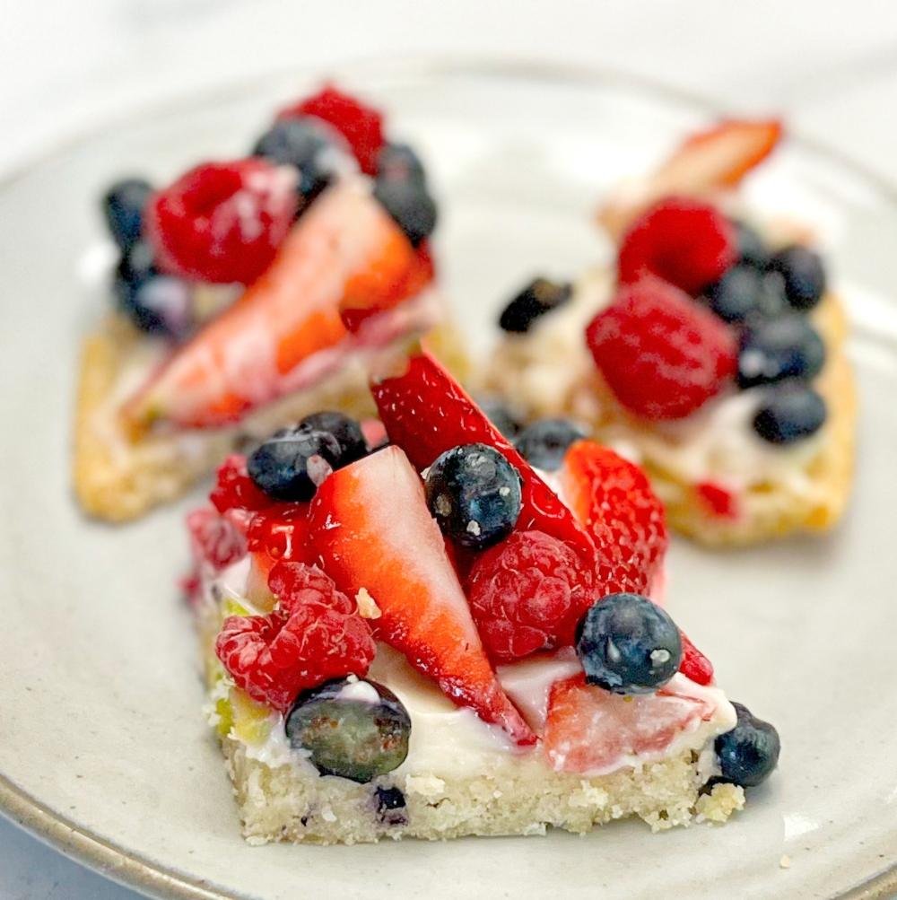 Easy Fruit Pizza