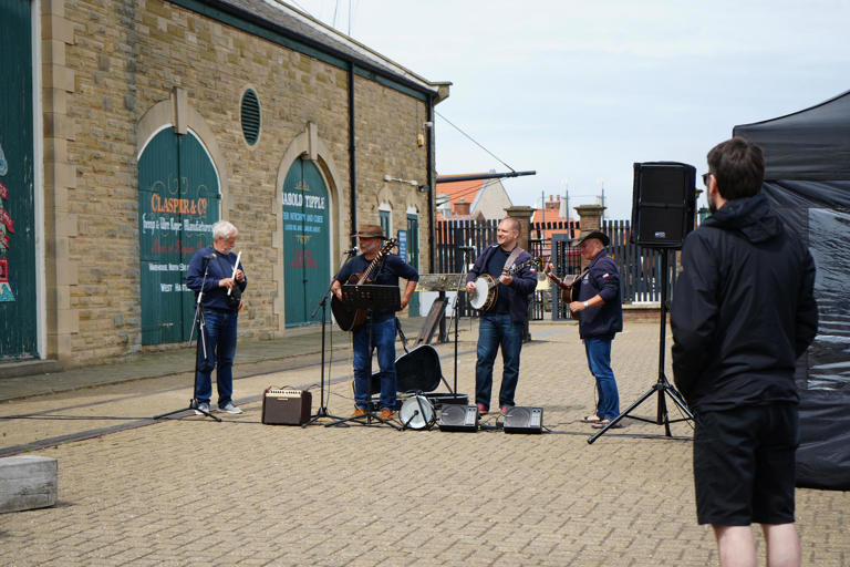 Polish sailing choir perform in Hartlepool after impressive Zawisza ...