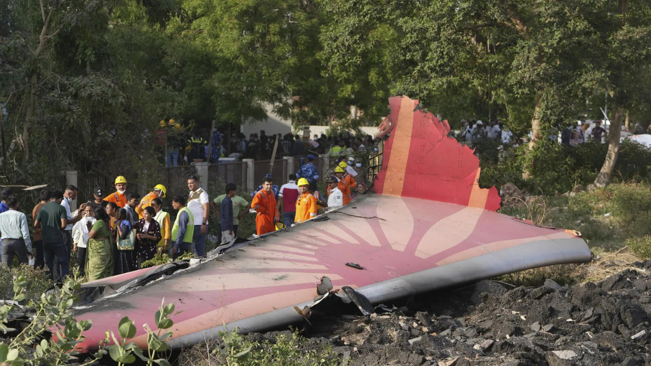 Air India plane crash: AI-generated fake reports, videos spreading ...