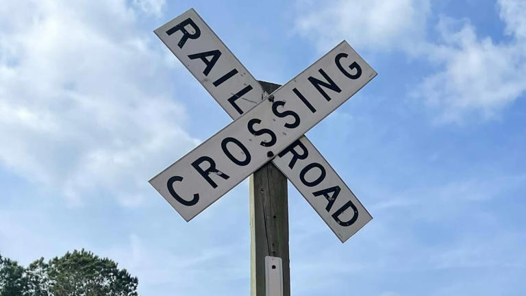 Almost all railroad crossings in Carmi closed