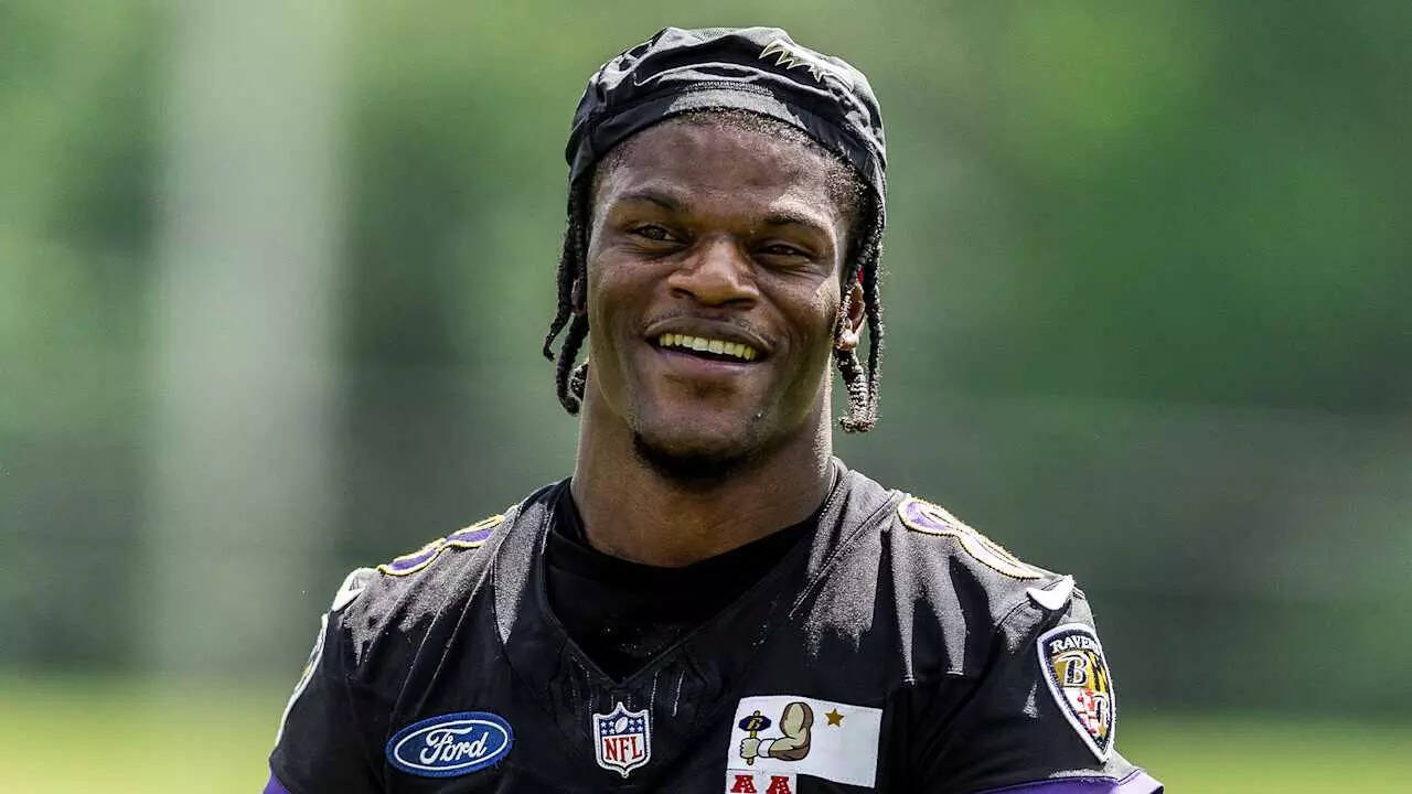 “I’m not the motivational speech guy”: Lamar Jackson opens up about ...