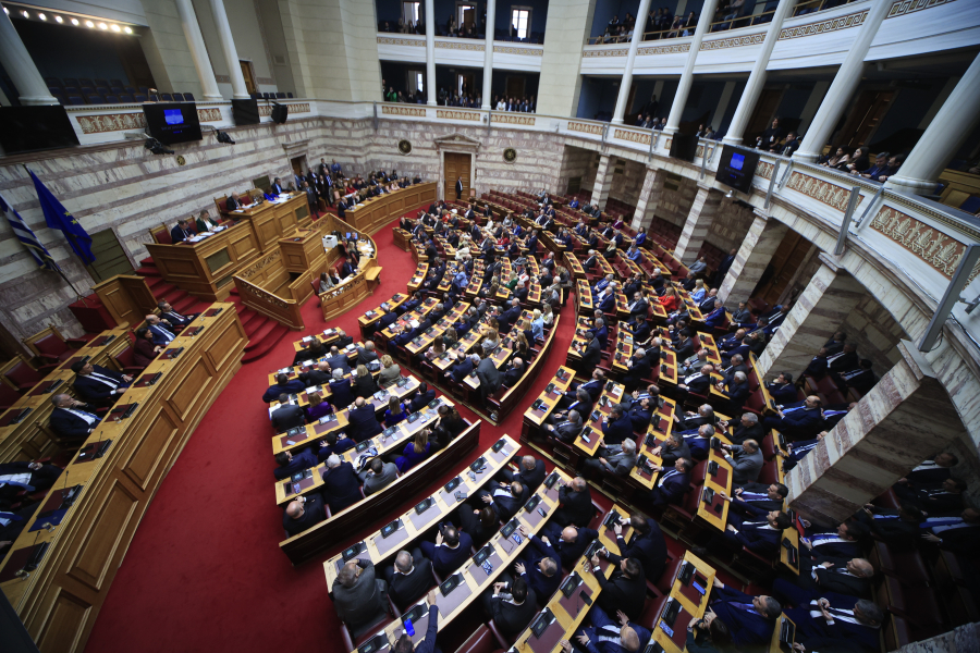 Βουλή: «Καύσωνας» στην κυβέρνηση για τον ΟΠΕΚΕΠΕ - «Επιτελάρχης της ...