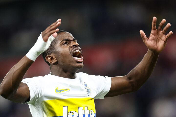 Noah Sadiki confirms Leeds United 'offer' ahead of sealing £17.5m ...