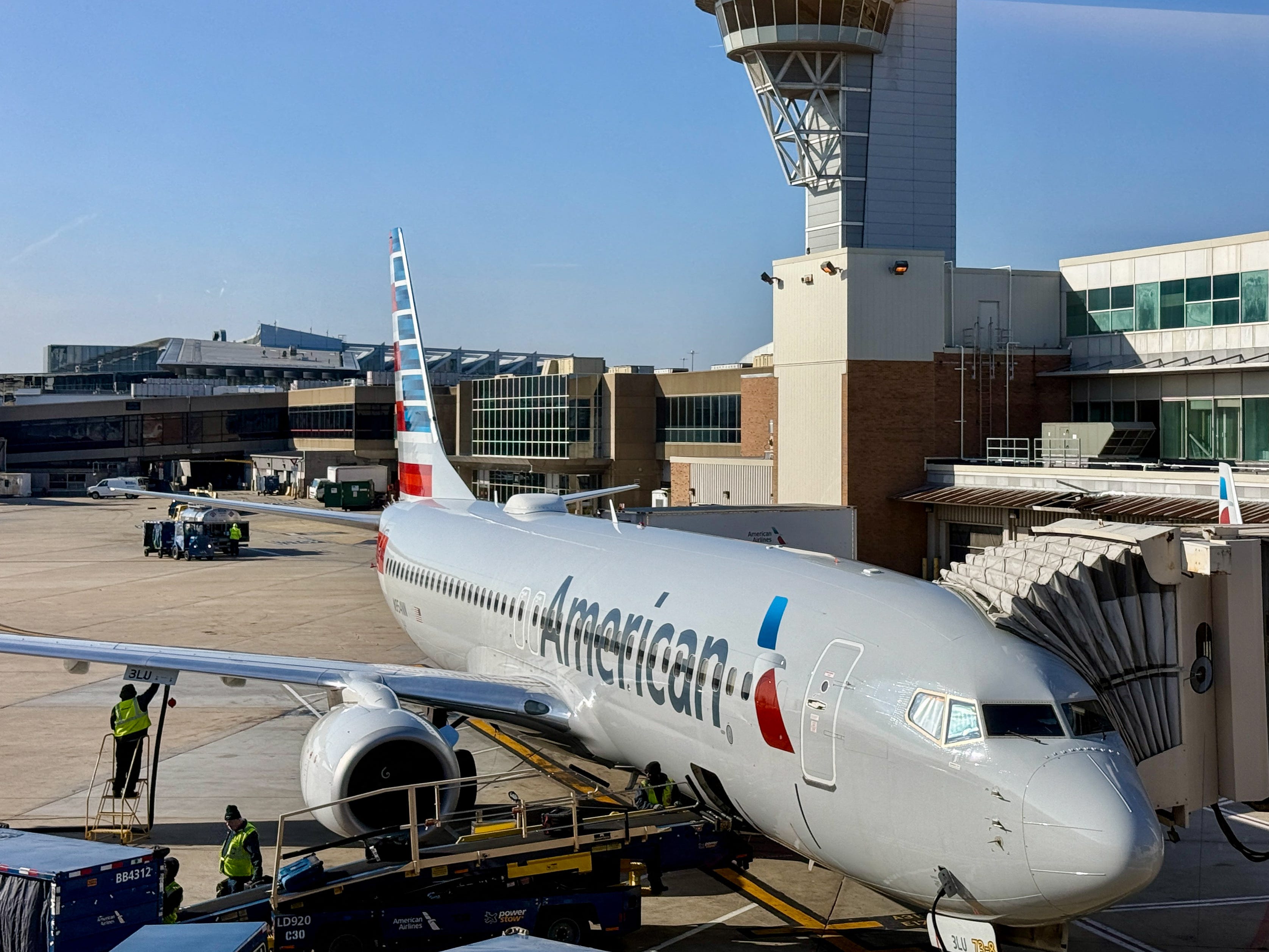 Man who skipped security and snuck onto an American flight ordered to ...