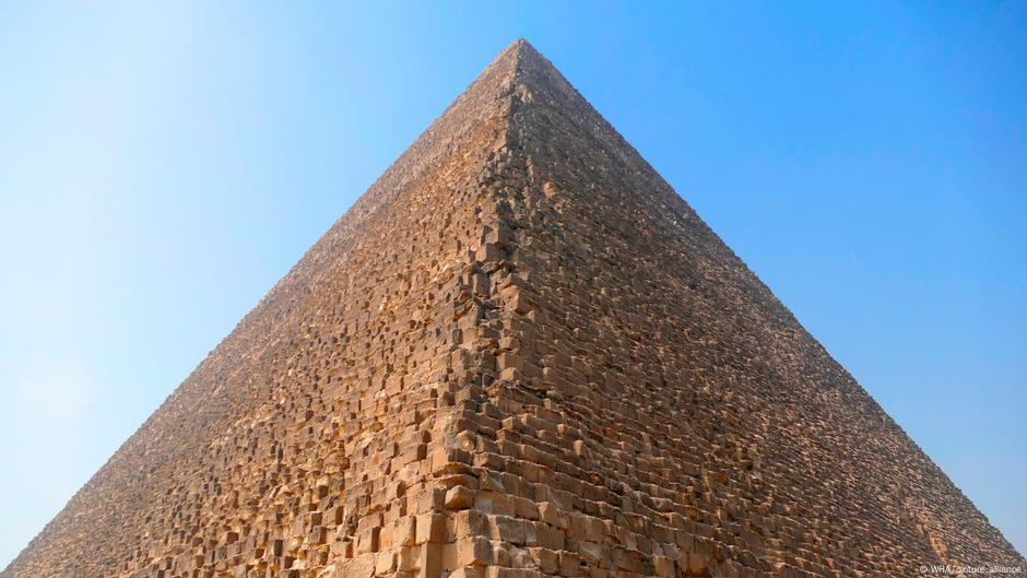 Life of ancient Egyptian potter revealed in DNA analysis