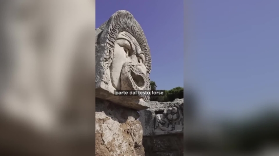 «Edipo re» al Teatro di Ostia Antica con la regia di Luca De Fusco ...