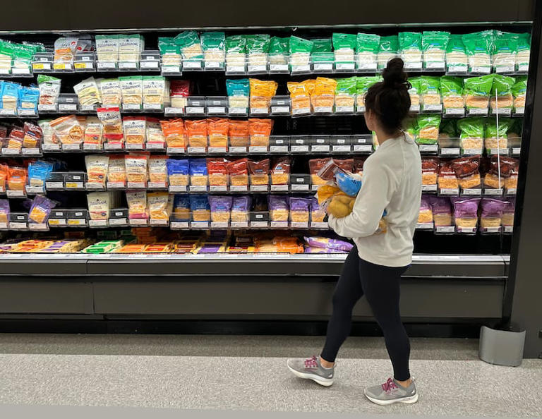 Does eating cheese give you nightmares?