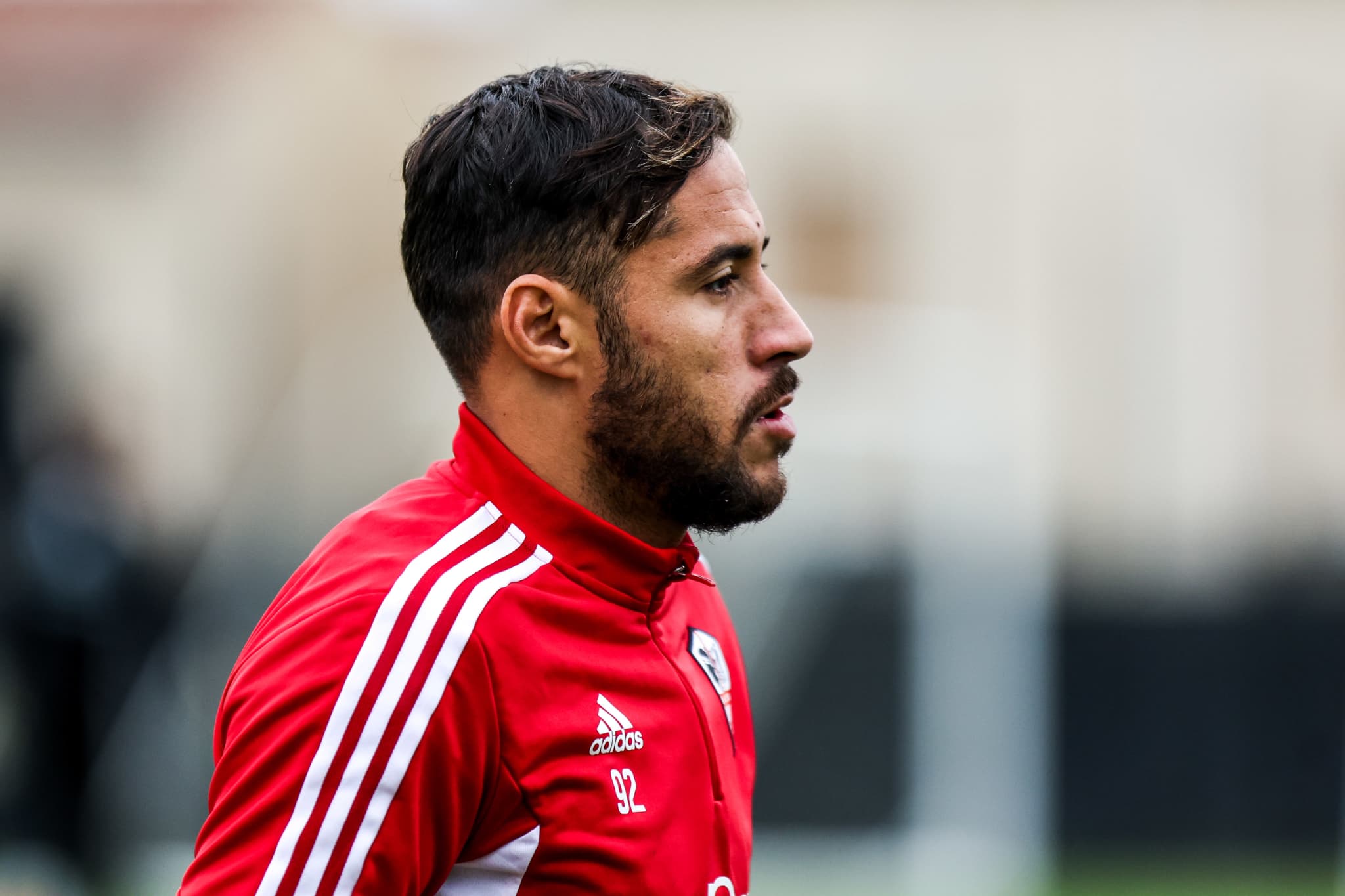 "Algérien et fier les bâtards": le craquage de Belaïli après son ...