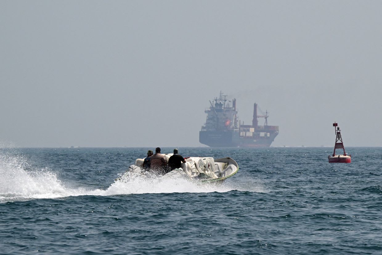 Iran reportedly preparing to mine Strait of Hormuz, a possible boon for ...