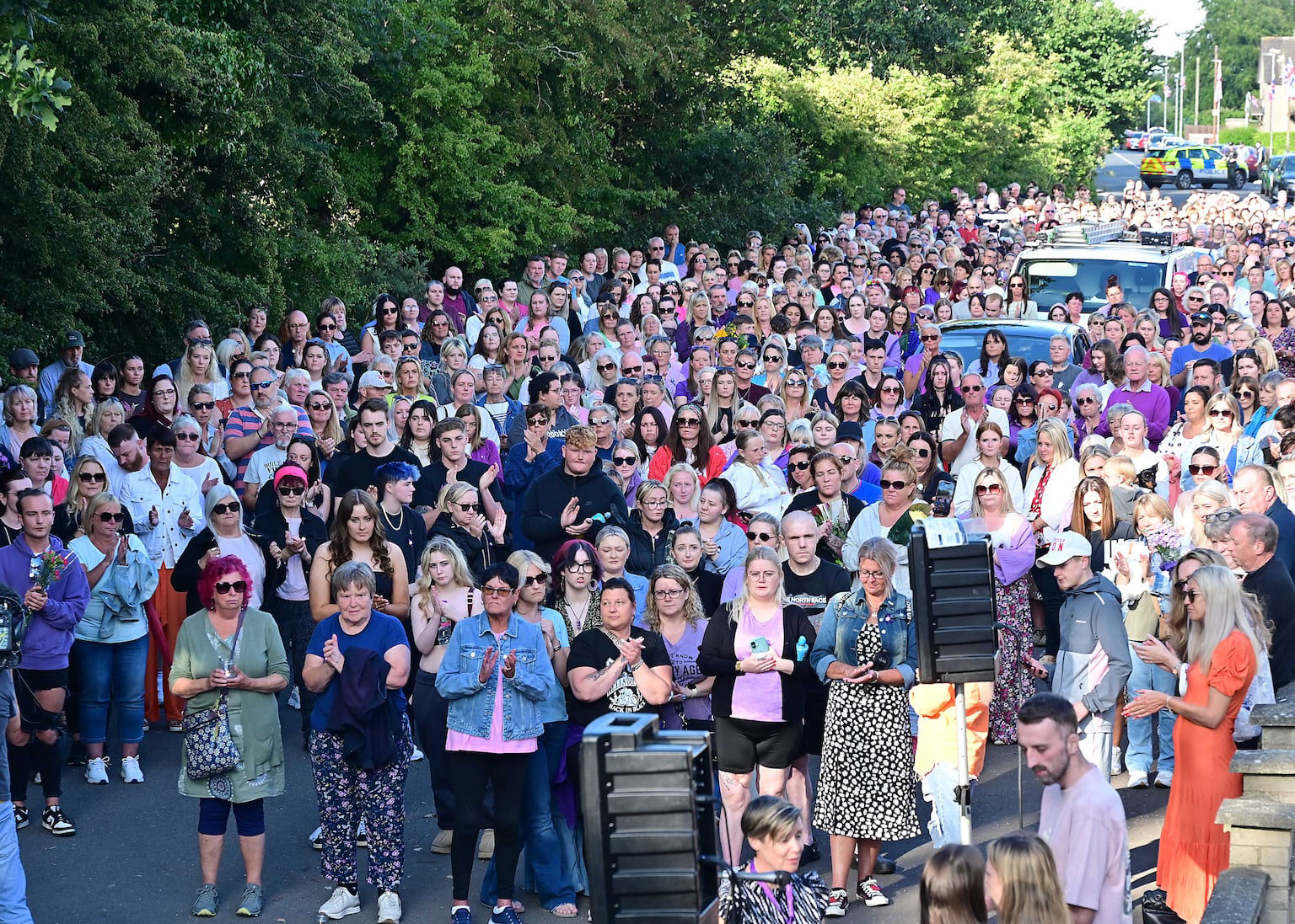 Hundreds attend vigil in memory of murdered mother-of-two Sarah Montgomery Hundreds attend vigil in memory of murdered mother-of-two Sarah Montgomery