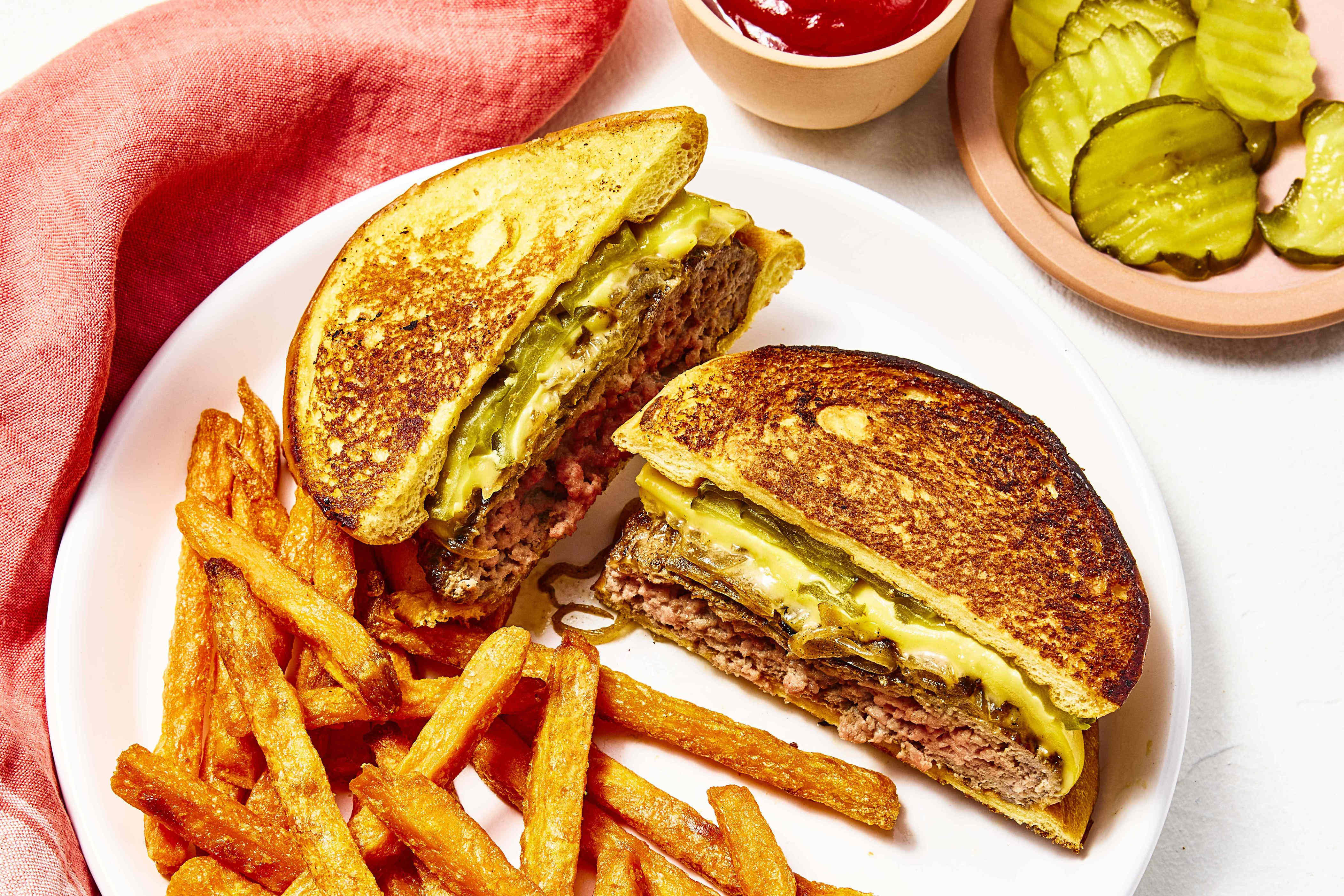 These 5-Star Shaved Onion Patty Melts Are the Ultimate July 4th Burger ...
