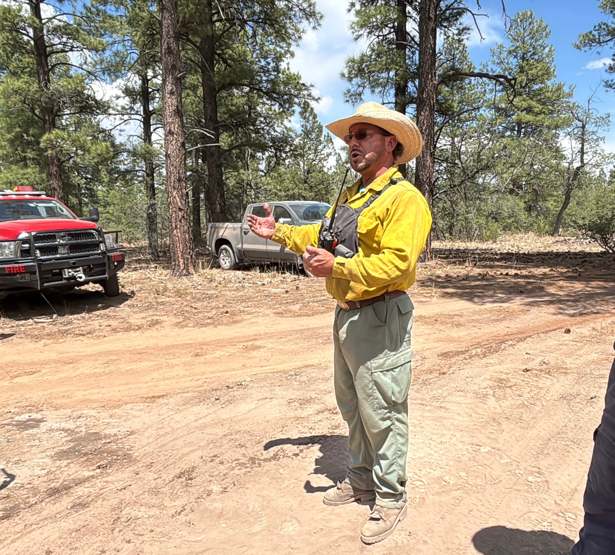 The 'entirely wind-driven' Oak Ridge Fire burns more than 10K acres