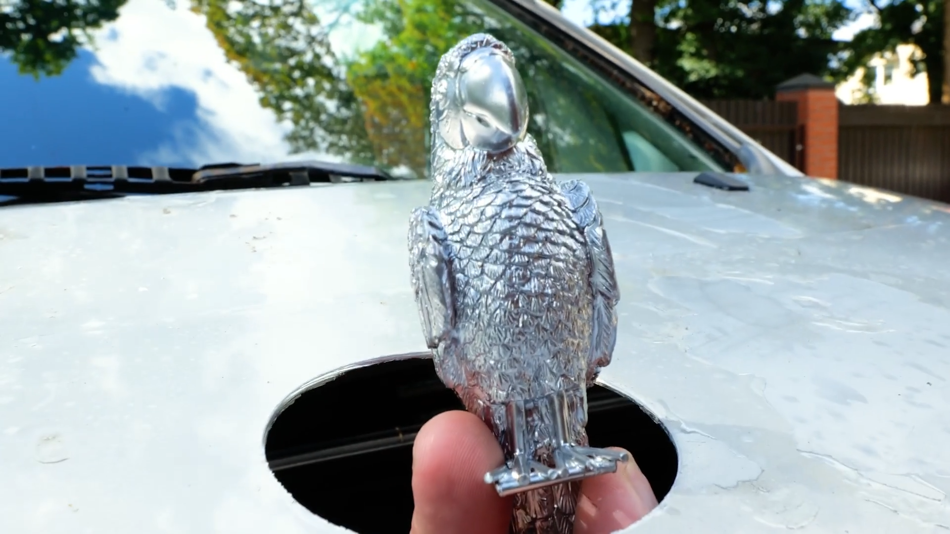 DIY Extravaganza: Create your own Rolls Royce style sign 🚗