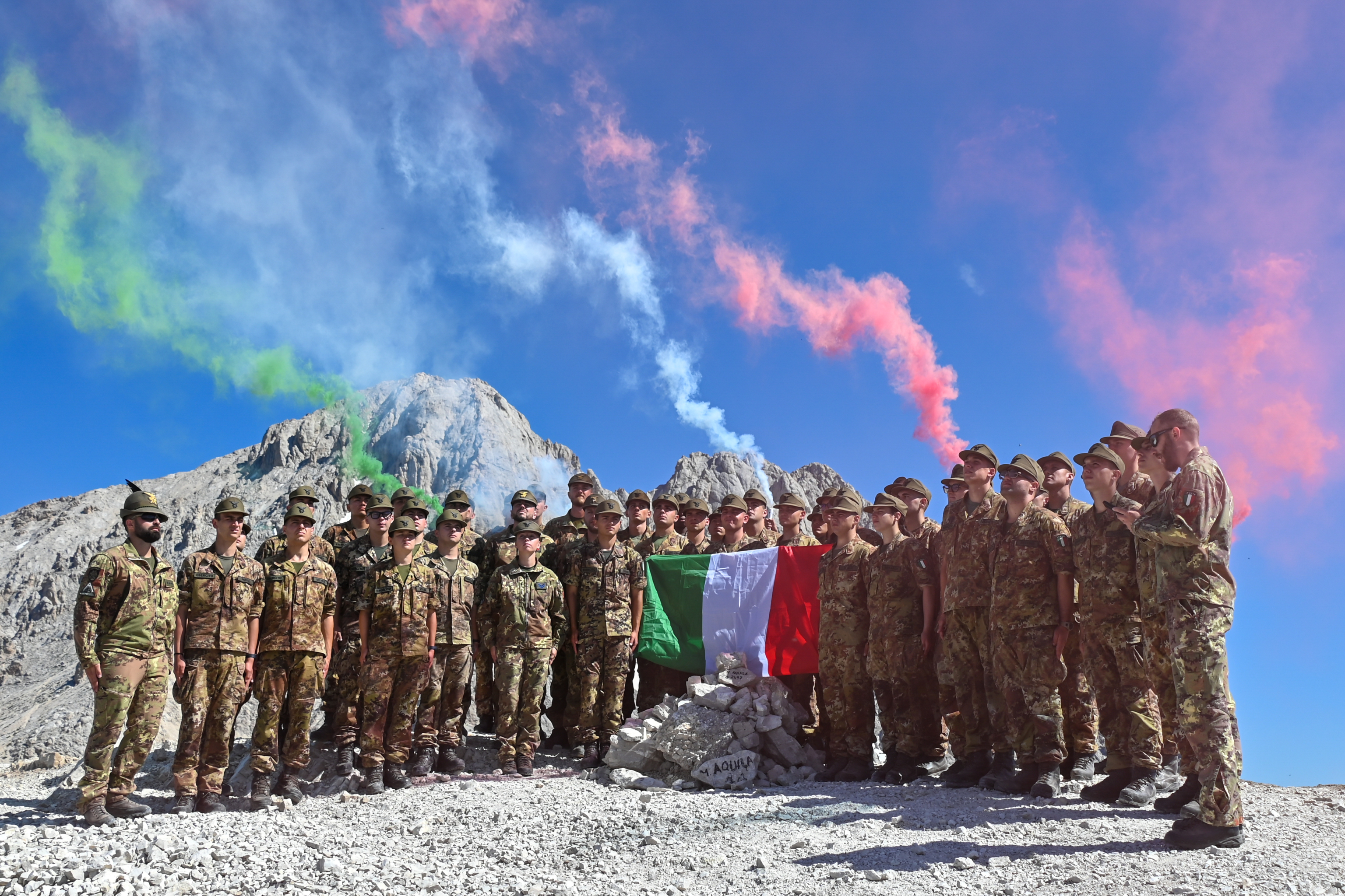 Esercito: 130 aspiranti alpini scalano le cime del Gran Sasso