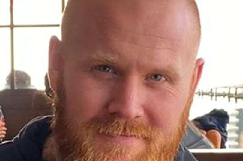 Lenny Scott murder accused sobs as he tells jury about 'embarrassing ...