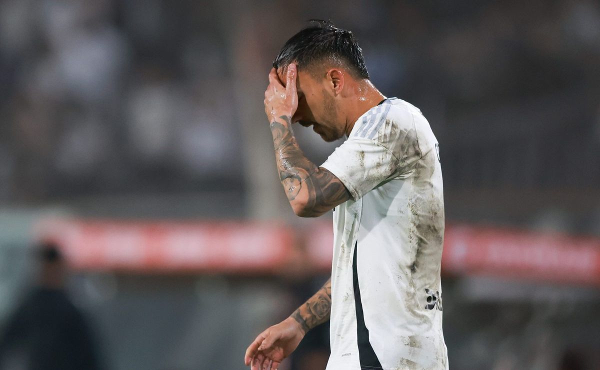 Alarma en Colo Colo: Figura del Cacique sale lesionado del amistoso ...
