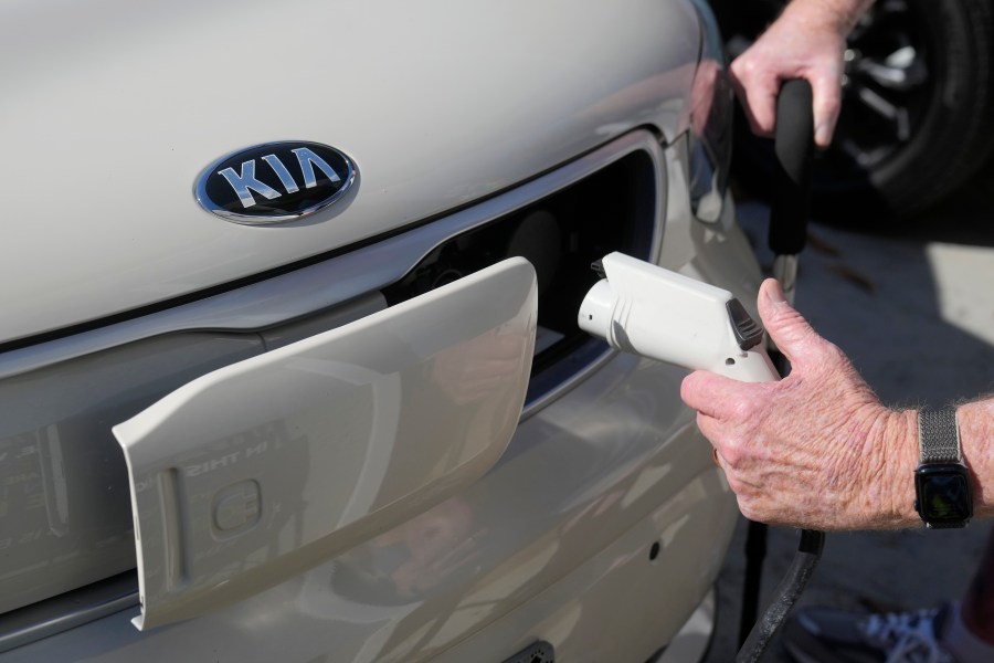 MassCEC selects recipients for electric vehicle charging program