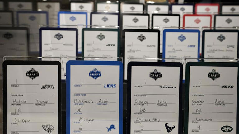 Giants’ Roster Gets an Interesting Makeover in Redraft of Current NFL ...