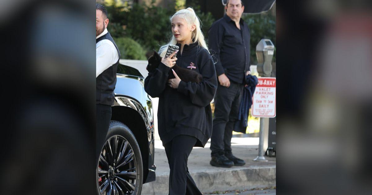 Alabama Barker Looks Unrecognizable as She Goes Makeup-Free in ...