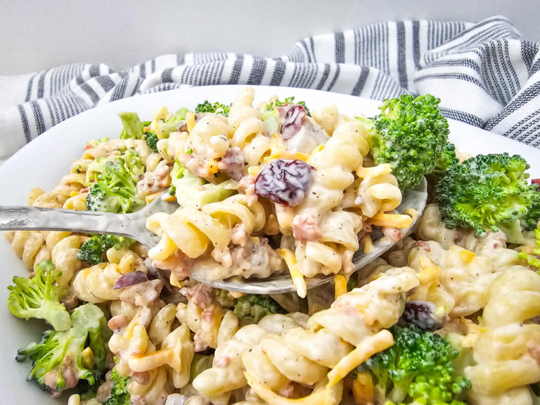 Creamy Broccoli Pasta Salad