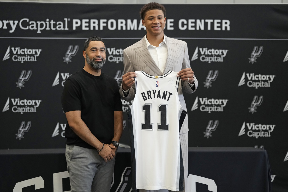 San Antonio Spurs' Rookie Carter Bryant Compares Himself to Overlooked All-Star