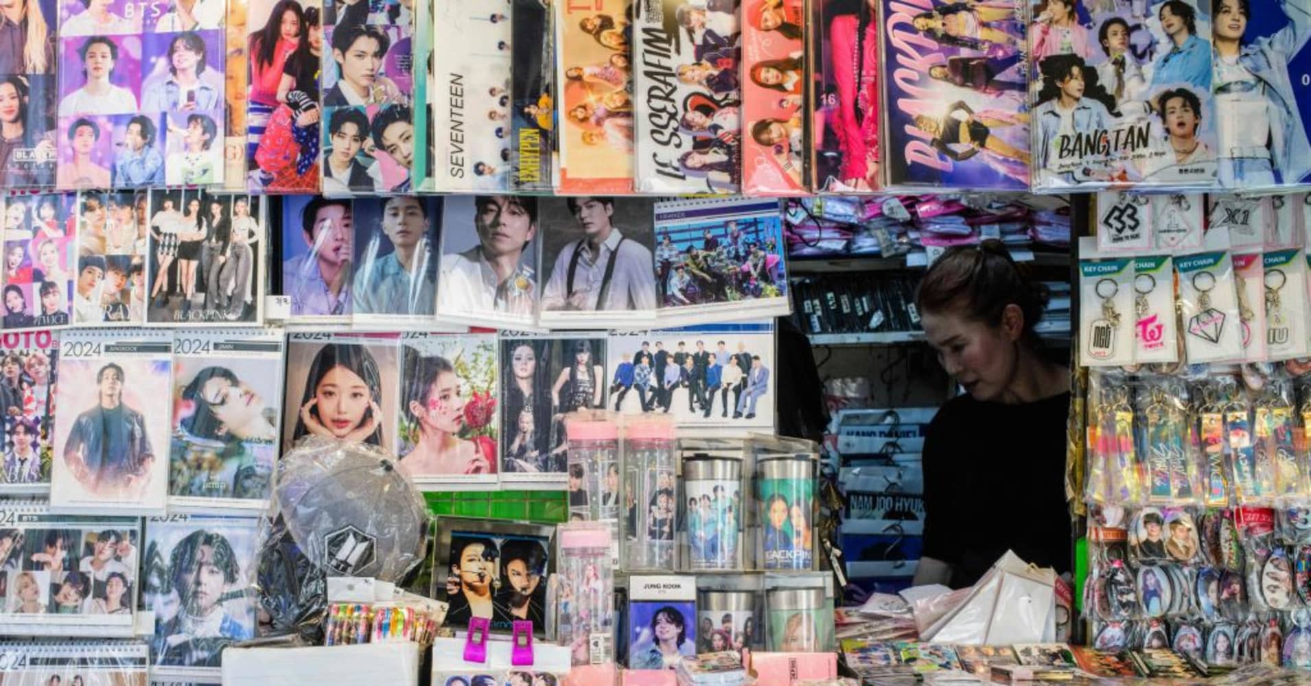 From albums to stadiums: K-pop companies look for higher revenue in ...