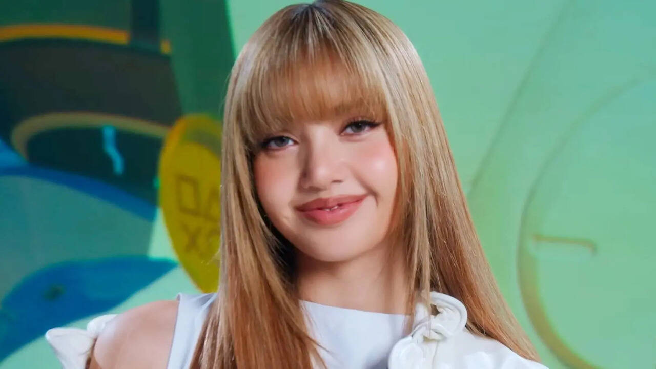 Ahead Of Blackpink's Deadline, Lisa Breaks Silence On 'Pretty Painful ...