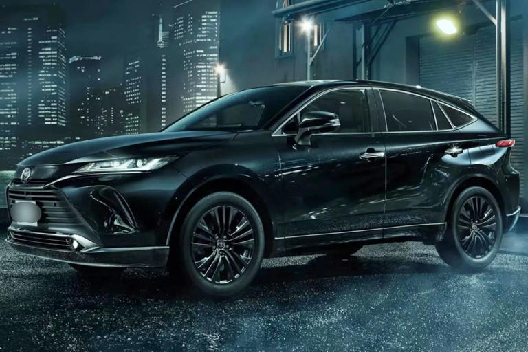 Toyota’s Venza Might Be Coming Back—And It’s Looking Sleeker Than Ever