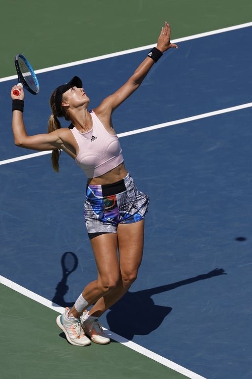 Amazing photos of elite women's tennis player Anna Kalinskaya