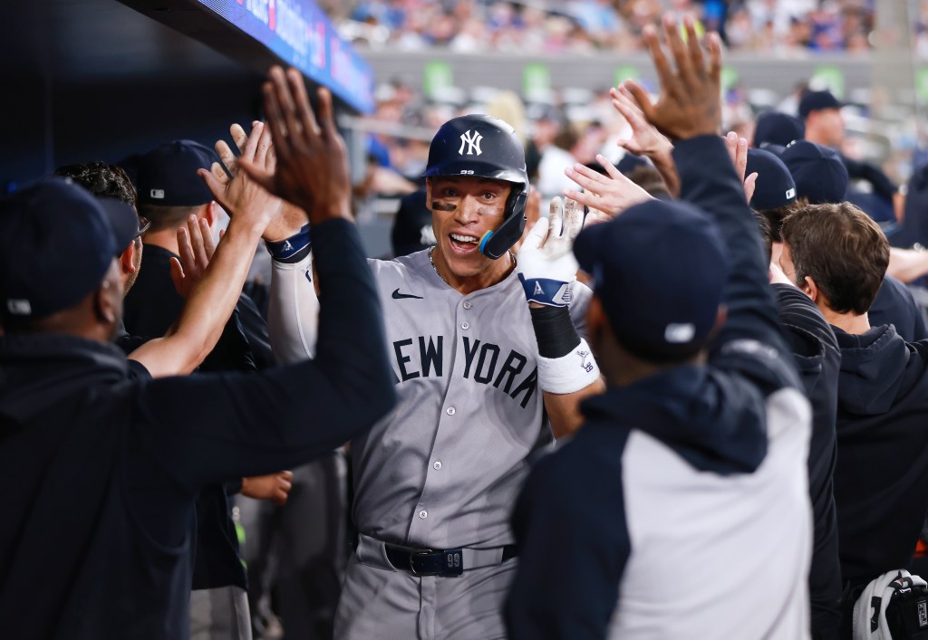 Yankees fall into first-place tie with Blue Jays as furious rally falls ...