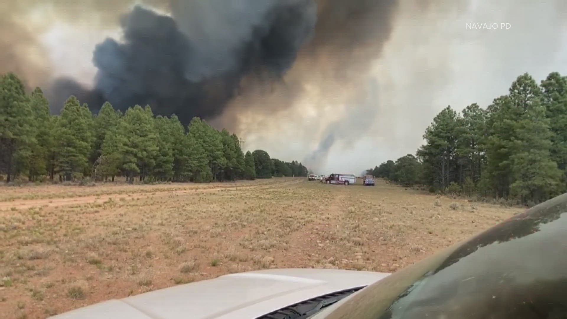 Wildfires blaze in northeastern Arizona