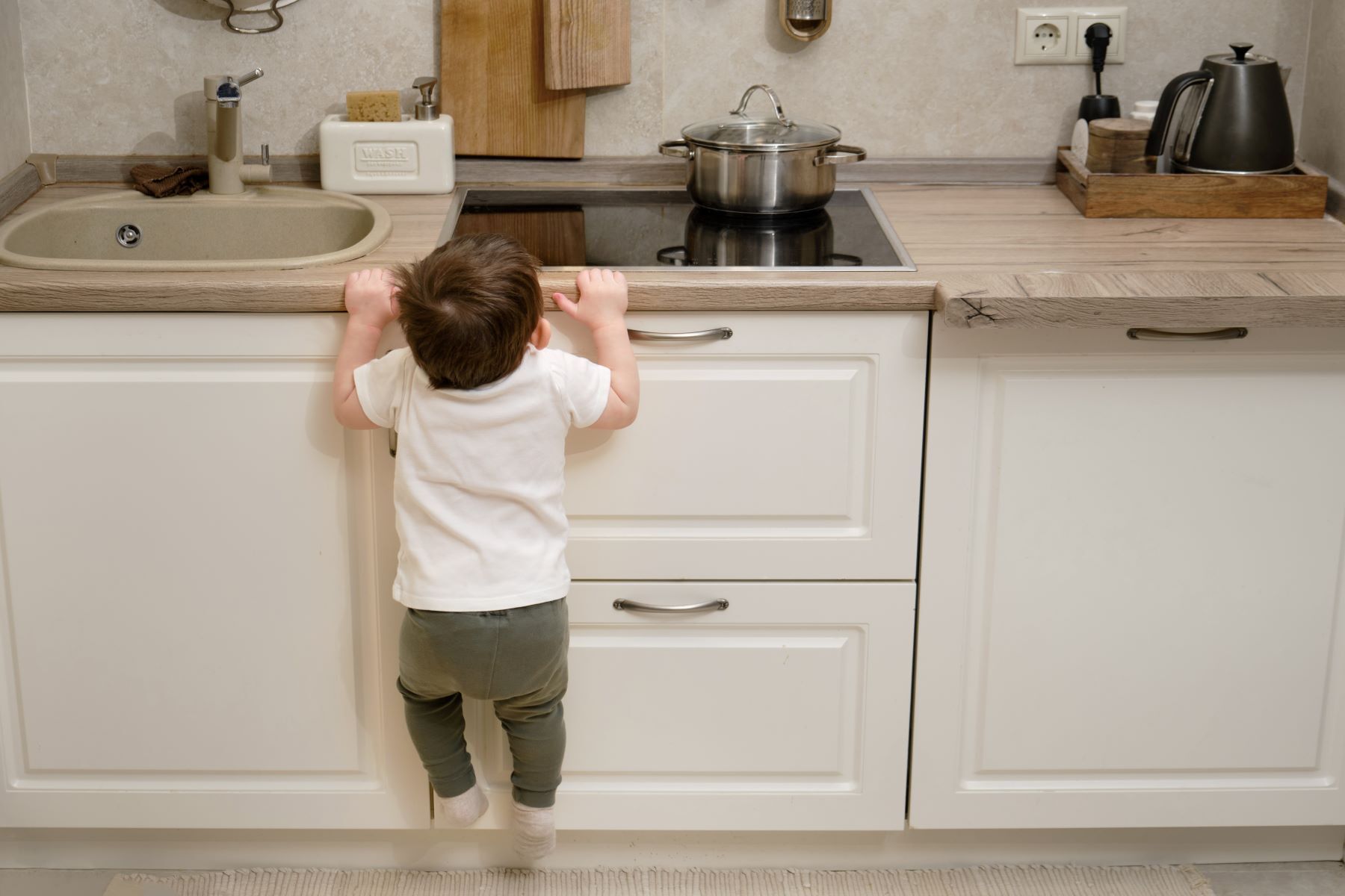 20 common safety hazards around the house