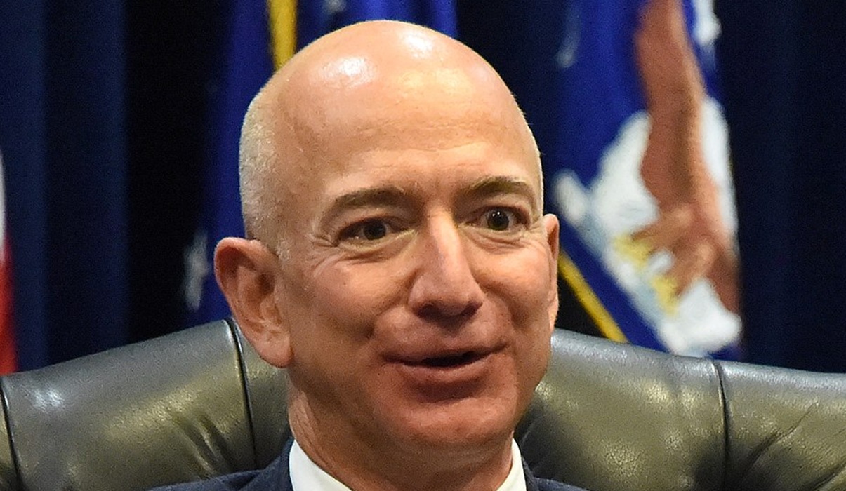 Jeff Bezos reacts to Robert Reich, says tax rate "should be zero"