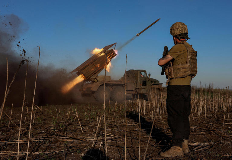 Pentagon cuts off some weapons for Ukraine as concern grows over US ...