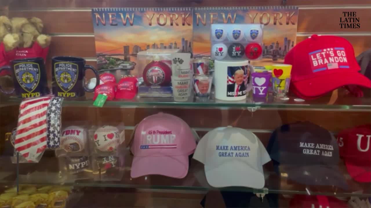 Trump Transformed the 'Monica Lewinsky Room' Into a Gift Shop Filled ...