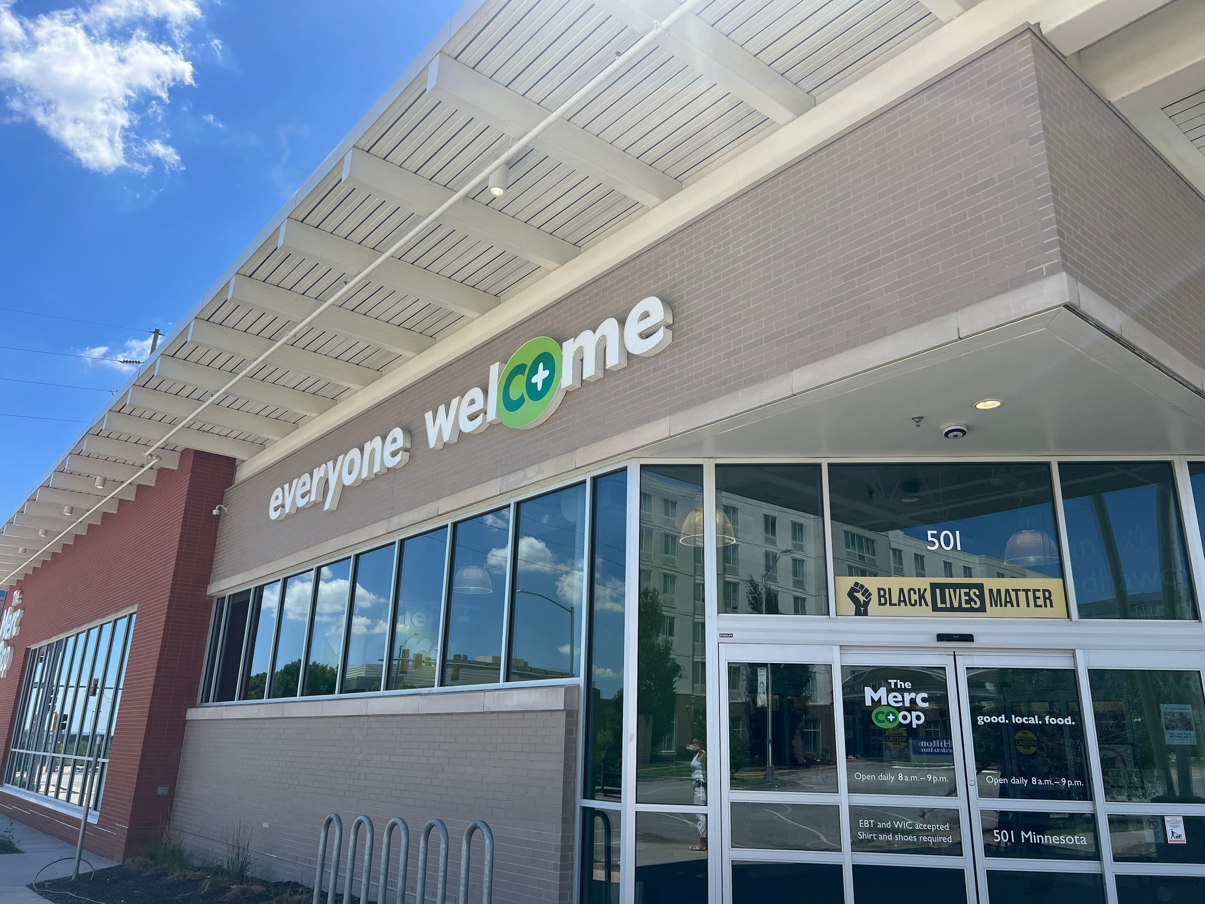 The Merc Co+op closes KCK grocery store, expanding KC food desert